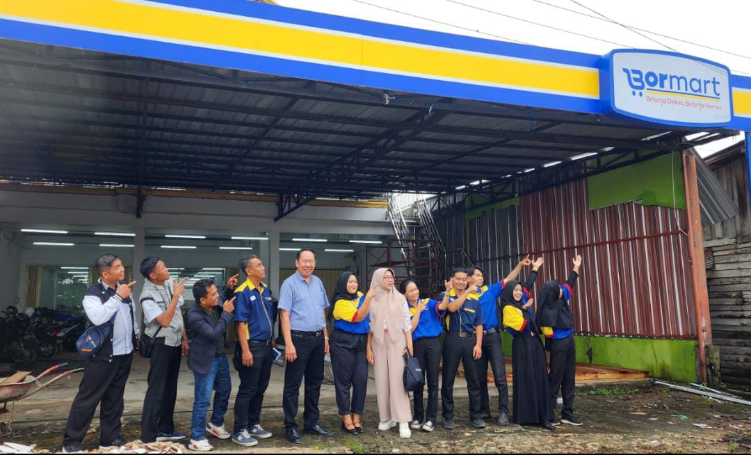 CEO Borneo Halim Group Resmikan Bormart di Kelurahan Pahandut Seberang ...