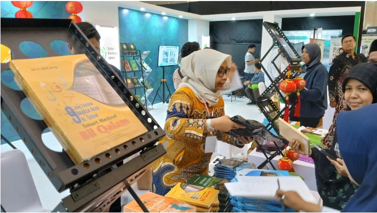 Kemenag Perkenalkan Mushaf Alquran Braille dan Isyarat di Expo MTQ ...