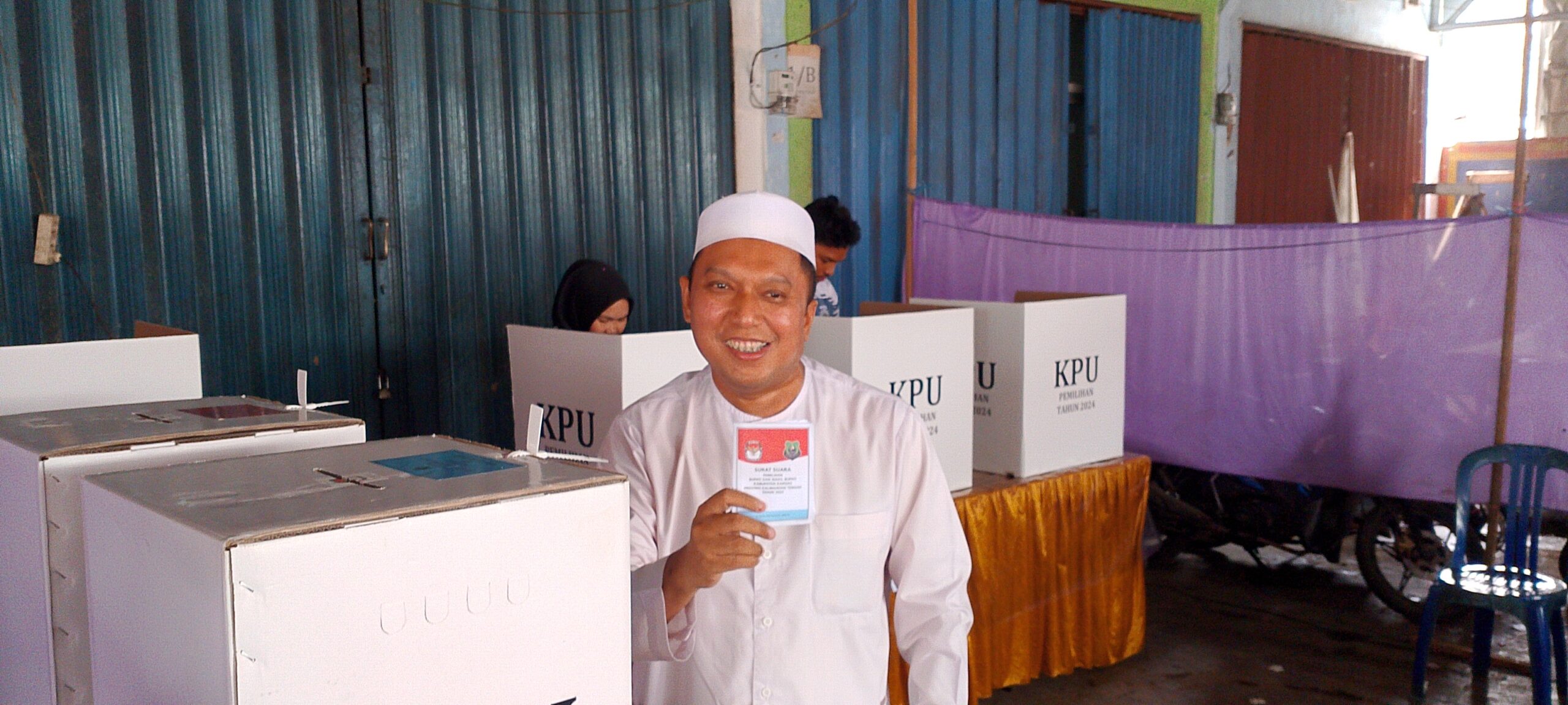 Habib Banua Gunakan Hak Pilih di TPS 9, Sampaikan Pesan Kawal Suara dan ...